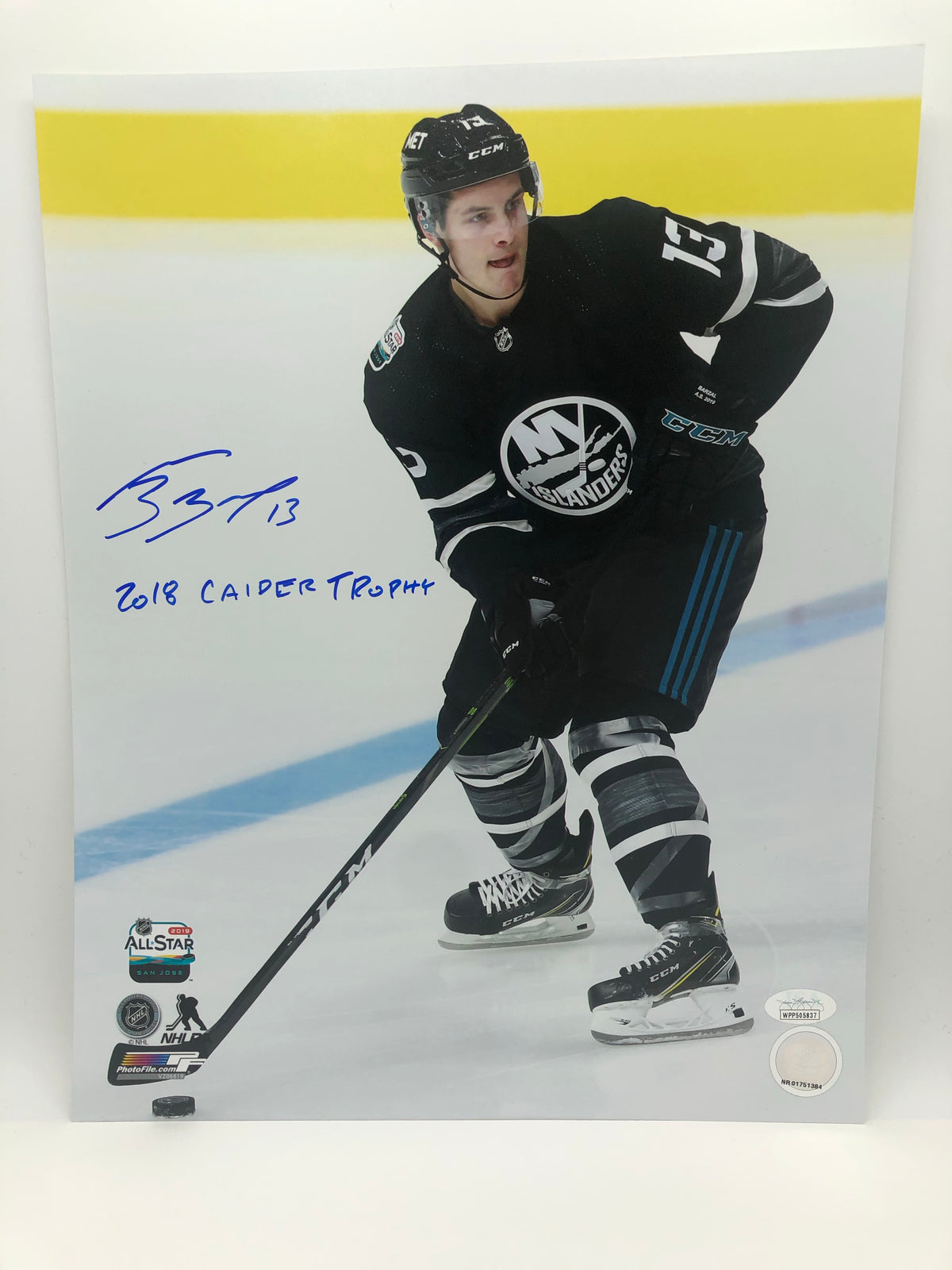 Mathew Barzal Autographed 11x14 Photo with Inscription 2018 Calder Tro ...